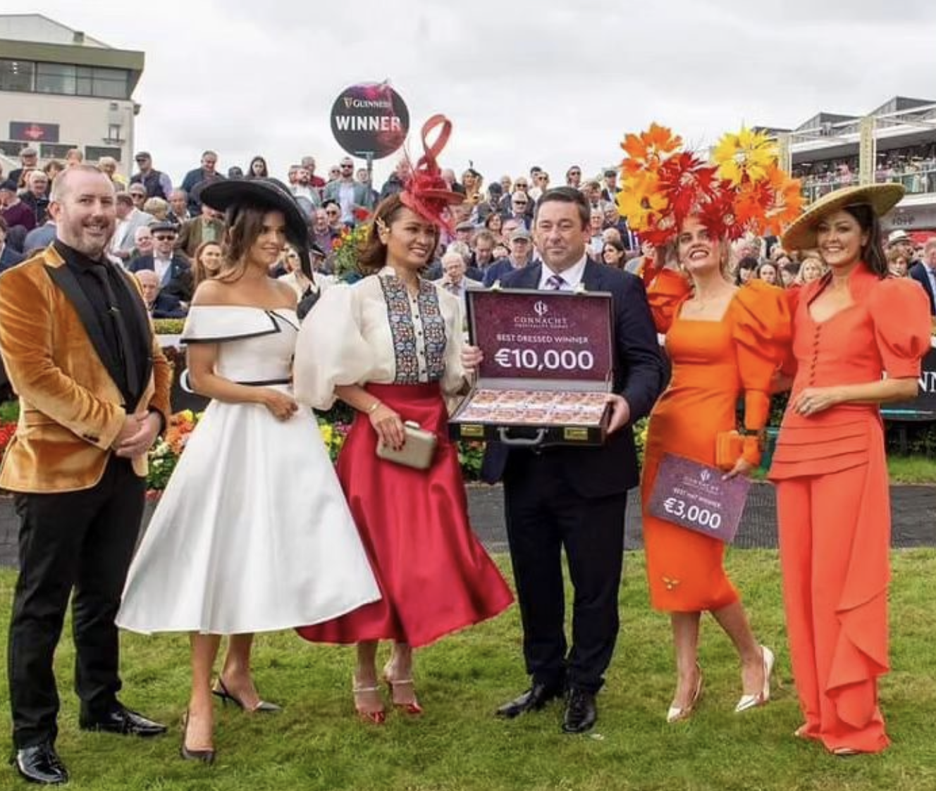 Woman wins 'Best Dressed Lady' at Galway Races for €200 outfit
